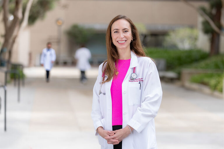 Meet Danielle Sterrenberg, MD | Keck Medicine of USC